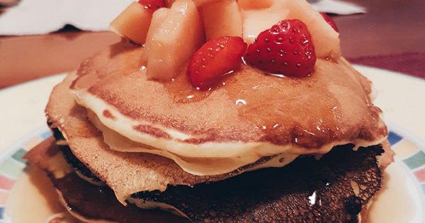 Speci slastne ameriške palačinke s pinjencem! #njam – enaA Lifestyle